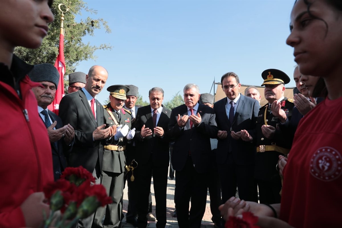 Şanlıurfa Valiliği - CUMHURİYET'İN 100. YIL KUTLAMALARI COŞKUYLA BAŞLADI Şanlıurfa Valiliği - CUMHURİYET'İN 100. YIL KUTLAMALARI COŞKUYLA BAŞLADI
